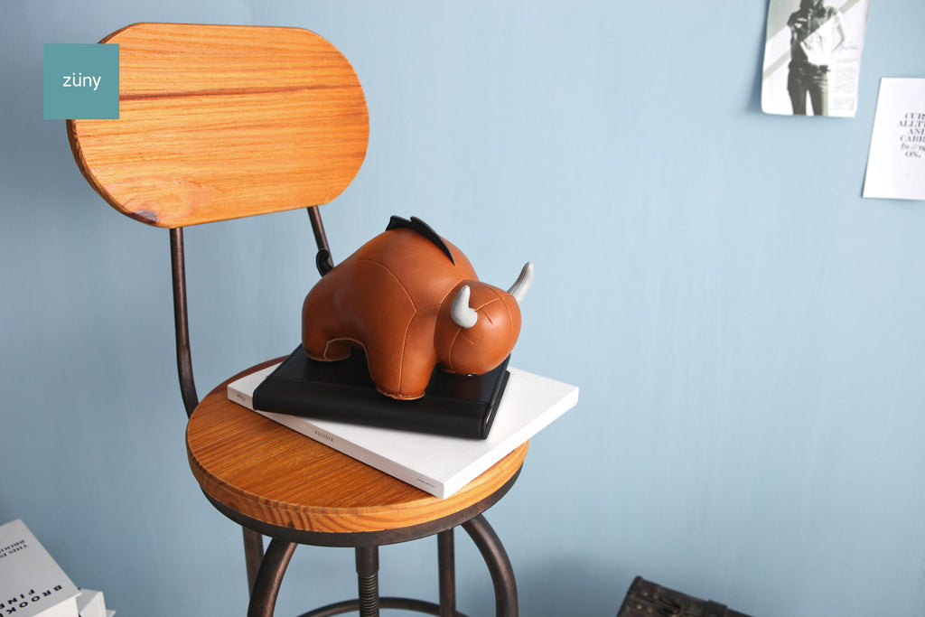 Bull Buloo Bookend